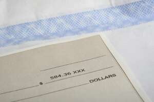 How To Deposit A US Cheque In Canada? - Clever Banker